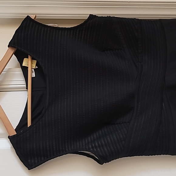 Sandra Darren | Dresses | Sandra Darren Black Sleeveless Dress Sz 6 In ...